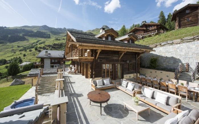 Luxury Ski Chalets in the Swiss Alps | My Private Villas